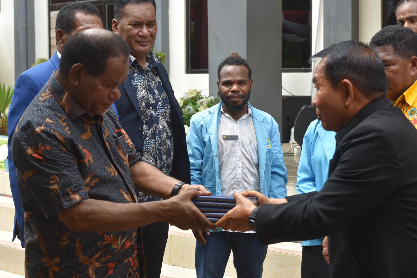UNCEN GELAR SEMINAR NASIONAL “IMAN DAN IPTEK” UNTUK CETAK GENERASI EMAS PAPUA – UNCEN